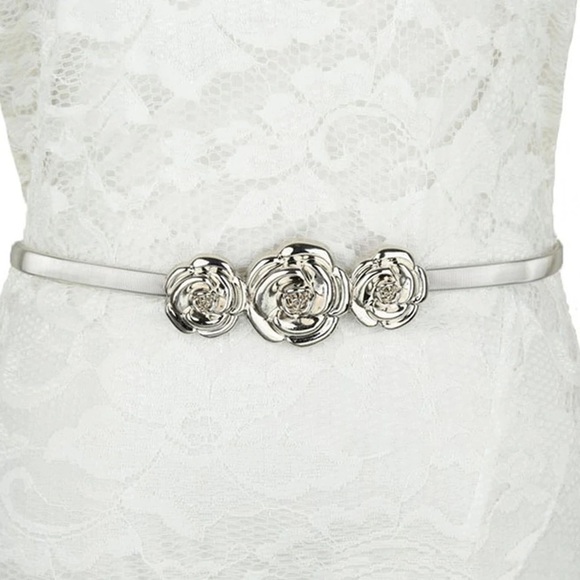 Accessories | Stretchable Silver Toned Flower Belt | Poshmark